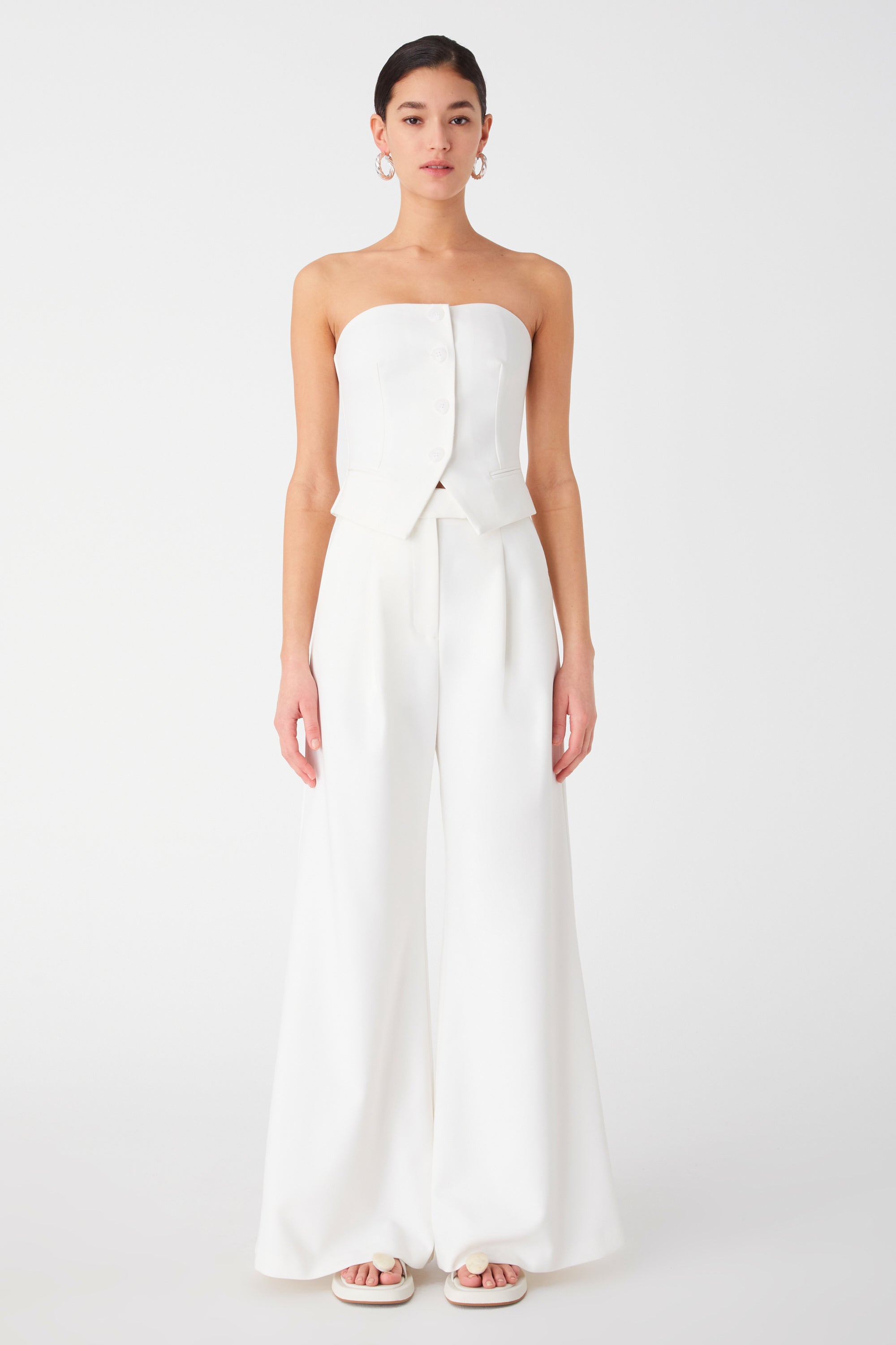 Discover the latest Ready-To-Wear Collection of Dresses, Tops, Pants ...